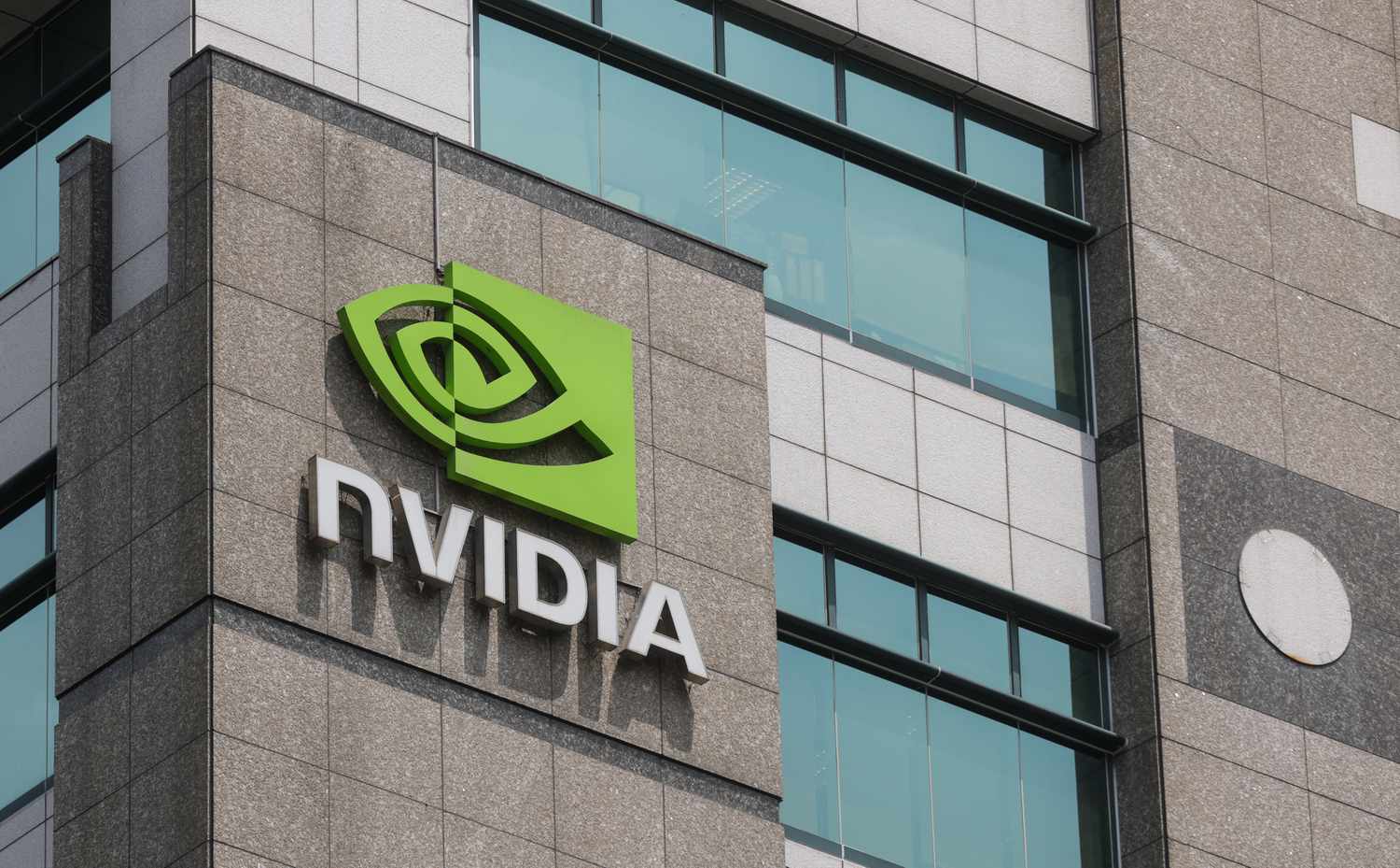 Truyền Thông Nội Bộ | Nvidia 'vượt mặt' Apple để trở thành công ty có ...